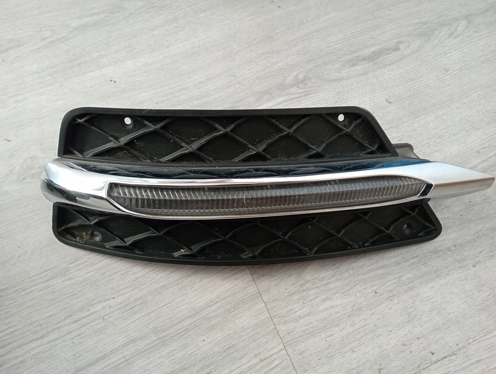 MERCEDES W204 LIFT KRATKA ZDERZAKA DRL LED AMG - 13289218749 ...