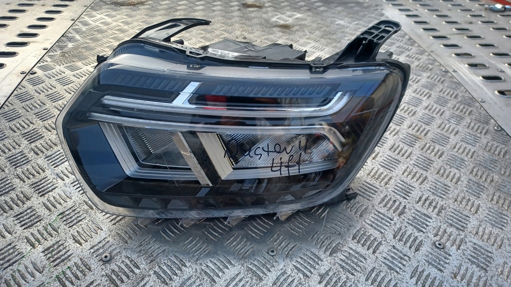 REFLEKTOR LAMPA DACIA DUSTER II 2 LED 260602515R - 12817377323 ...