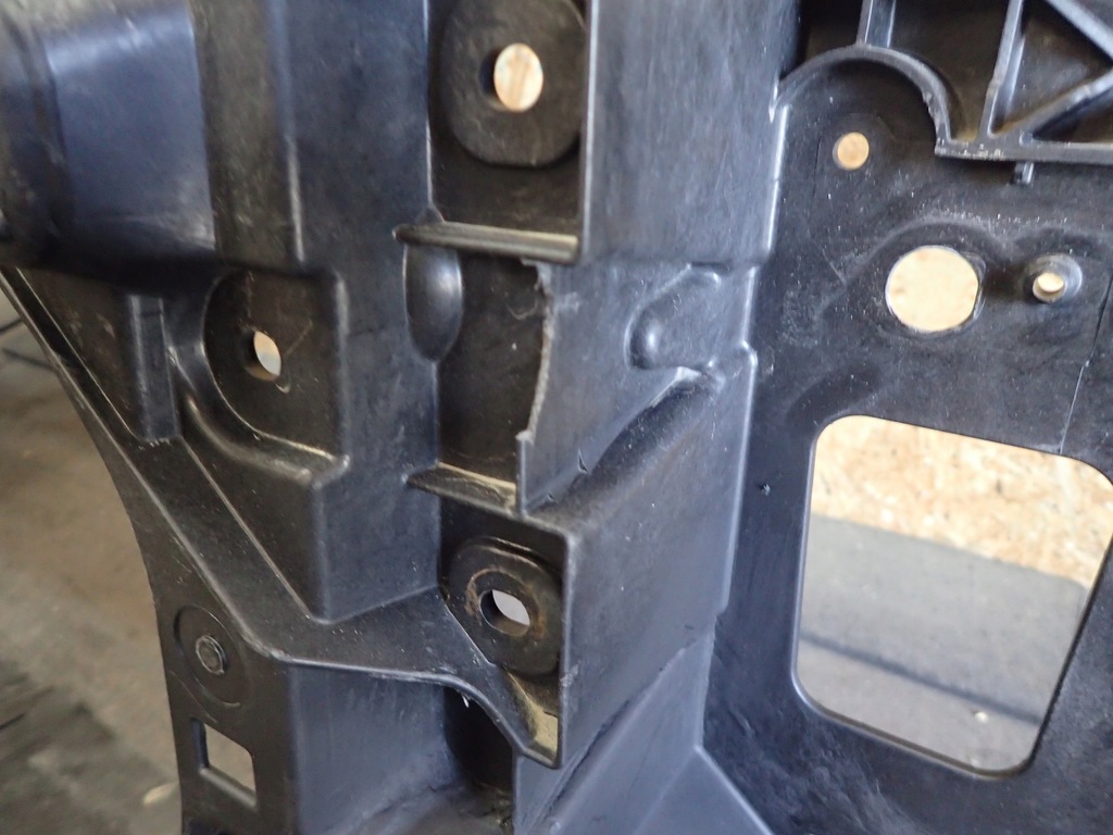 PAS PRZEDNI SEAT IBIZA LIFT 12- 6P0805588A - 6077645352 - oficjalne ...