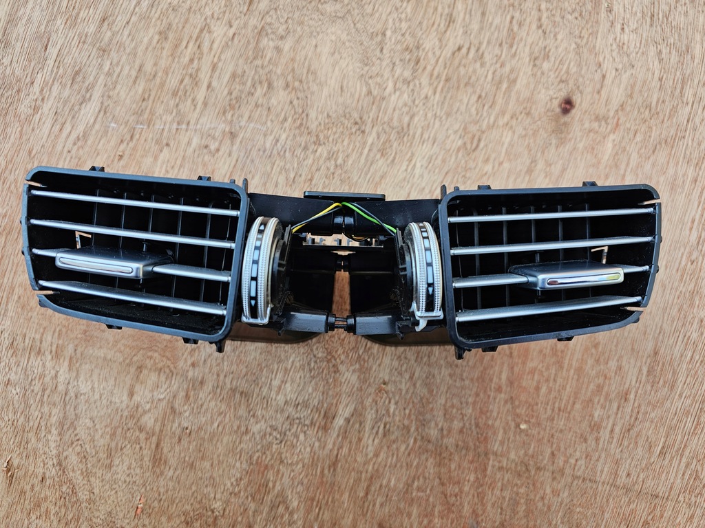 Kratka nawiewu środkowa Mercedes W212 LIFT - 15588996668 - oficjalne ...