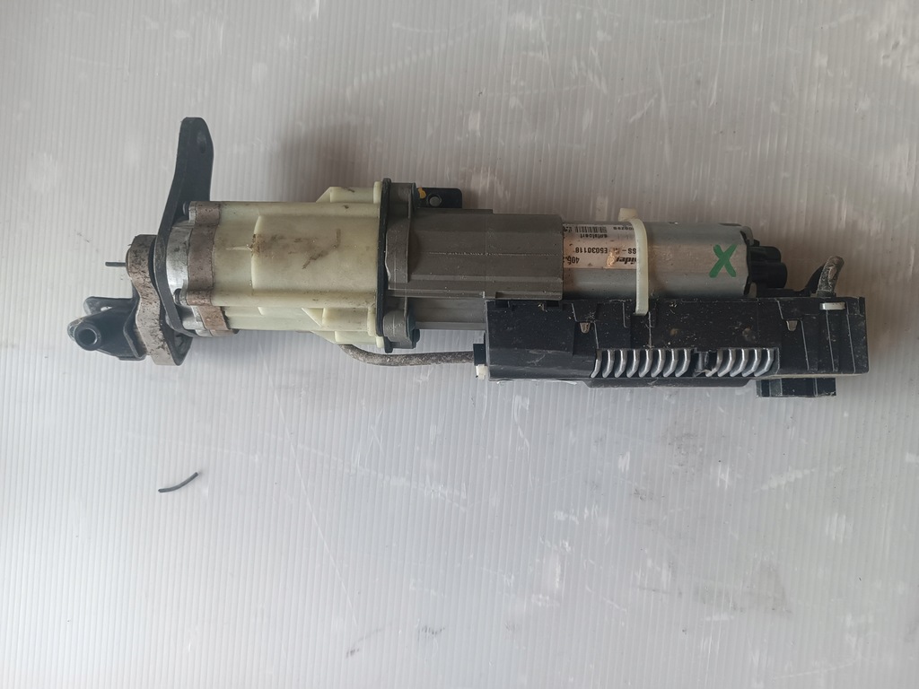 SIŁOWNIK ELEKTRYCZNY KLAPY AUDI Q5 8R 8R0827851B - 13934180049 ...