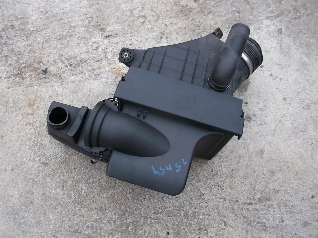 BMW 525i obudowa filtra powietrza M54 - 8754760755 - oficjalne archiwum ...