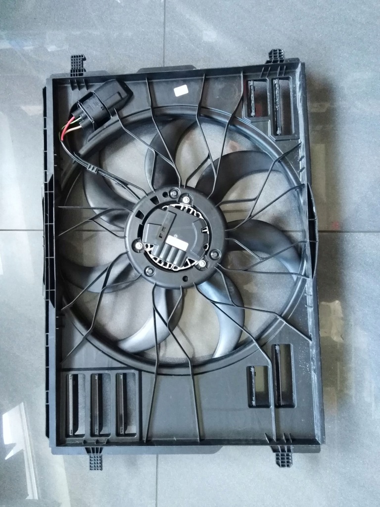 MERCEDES A B KLASA WENTYLATOR W247 A2479060100 - 8287604099 - oficjalne ...