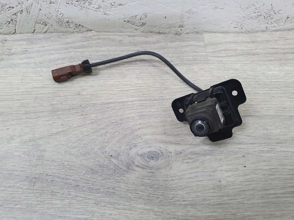 Mercedes-Benz OE A0009050806 kamera cofania - 11621440421 - oficjalne ...