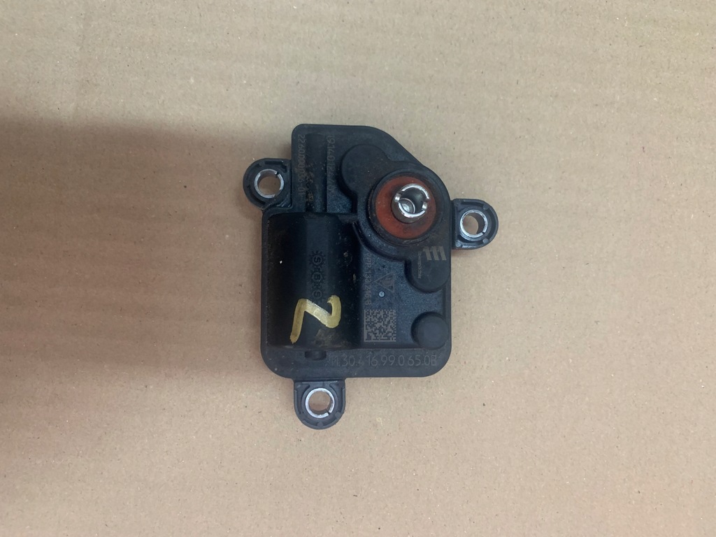 SILNICZEK PRZEPUSTNICY WYDECHU MACAN 7PP133246B - 13768986317 ...