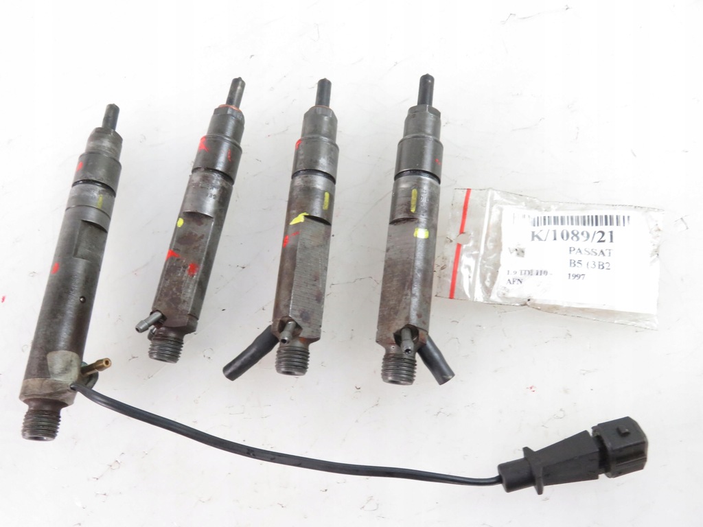 WTRYSKIWACZE VW PASSAT B5 1.9 TDI 028130201J - 12336092704 - oficjalne ...