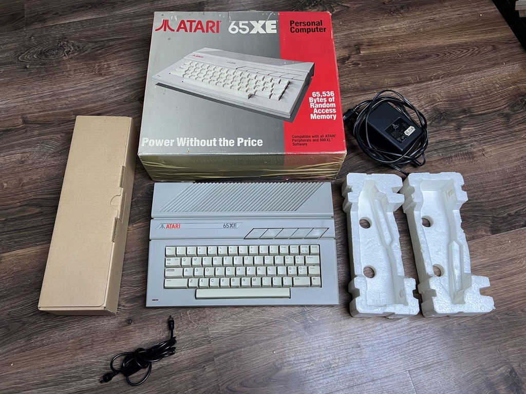 Komputer Atari 65 XE BOX - 12897703215 - oficjalne archiwum Allegro