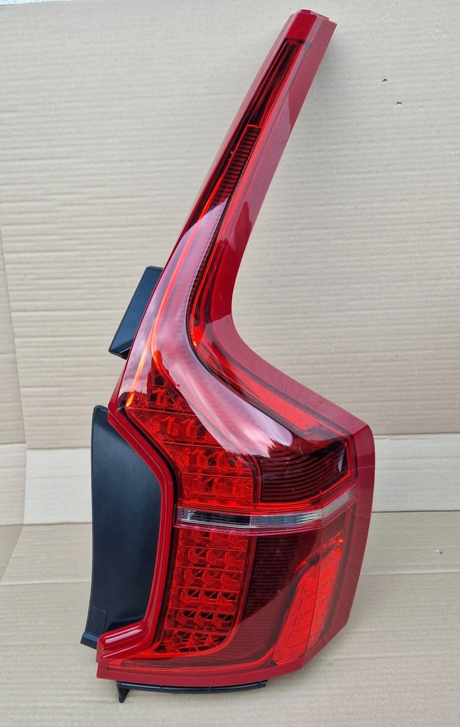 LAMPA LED PRAWY TYŁ VOLVO XC90 II IDEALNA - 14713364412 - oficjalne ...