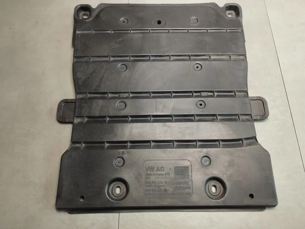 Audi A3 S3 8V OSŁONA PODWOZIA 5Q0825230H - 13048028012 - oficjalne ...