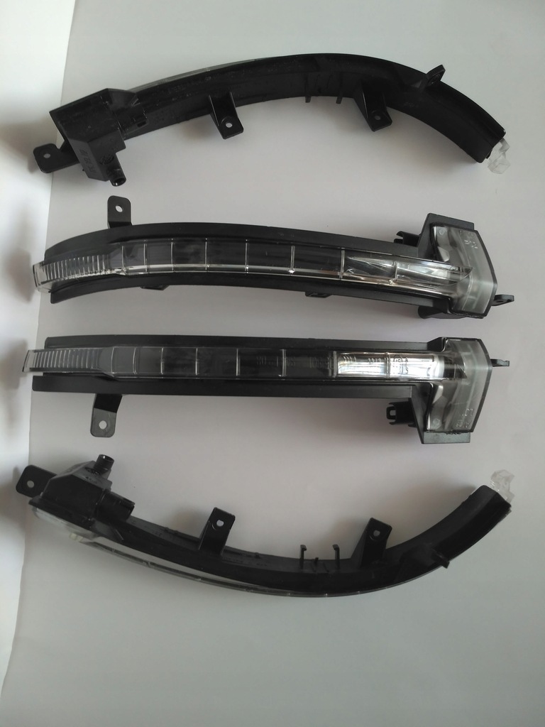 KIERUNKOWSKAZ LUSTERKA VW TOUAREG 7P6.949.101 - 8390395203 - oficjalne ...