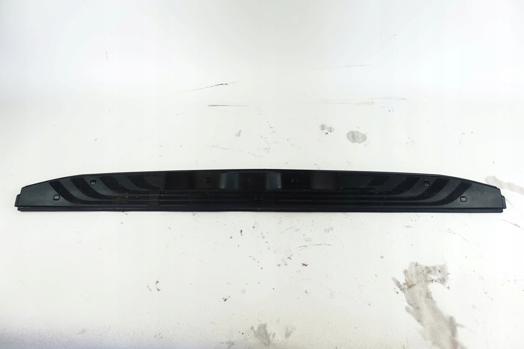 Mercedes Sprinter W910 osłona tylnego pasa A910686 - 12324012583 ...