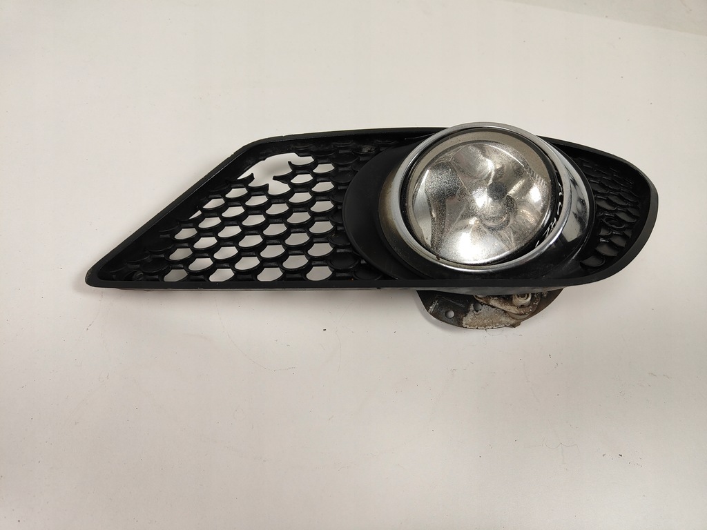 MERCEDES W204 CKLASA HALOGEN PRAWY + RAMKA PRAWA A2048350353 ...