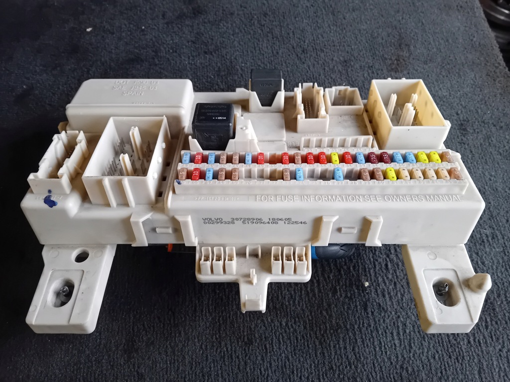 VOLOV V50 S40 II C30 2.0D 04- SKRZYNKA BEZPIECZNIKÓW MODUŁ CEM BSI 30728906 - 14858080305 ...