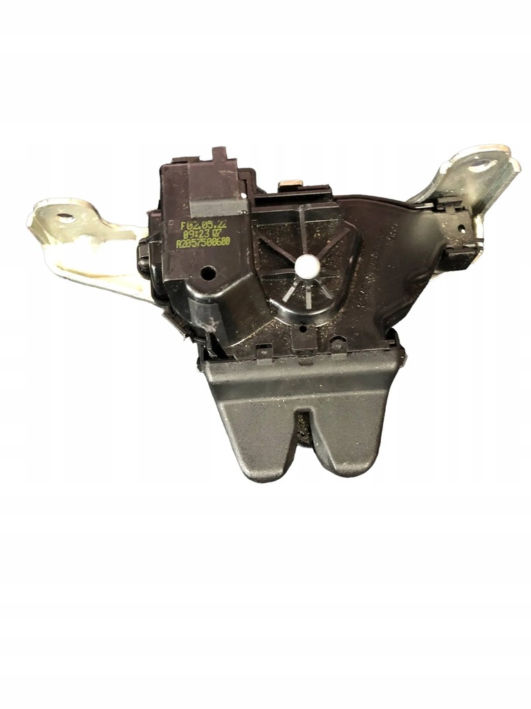 MERCEDES W205 ZAMEK KLAPY BAGAŻNIKA 2057500600 - 12867281764 ...