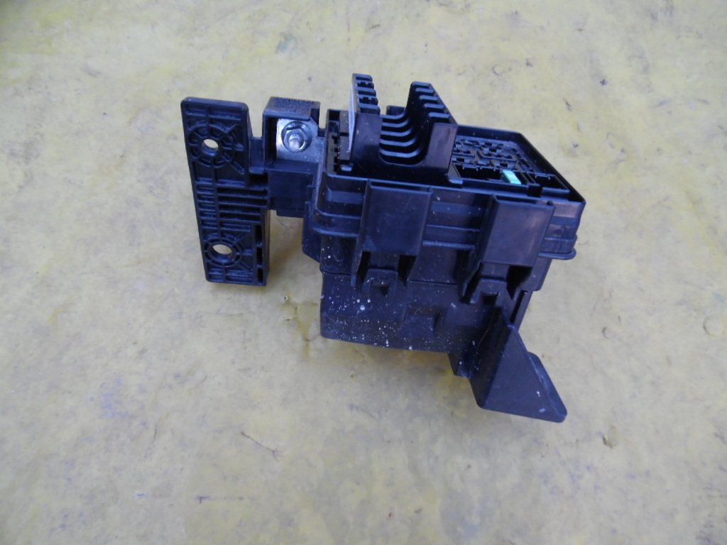 RENAULT MEGANE III 3 SKRZYNKA BEZPIECZNIKÓW 08-16R - 9107283089 - oficjalne archiwum Allegro