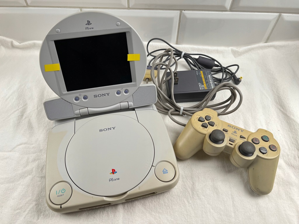 Sony PsOne + Ekran LCD / SCPH-130 / PS1 PSX + Pad - 12682353988 ...