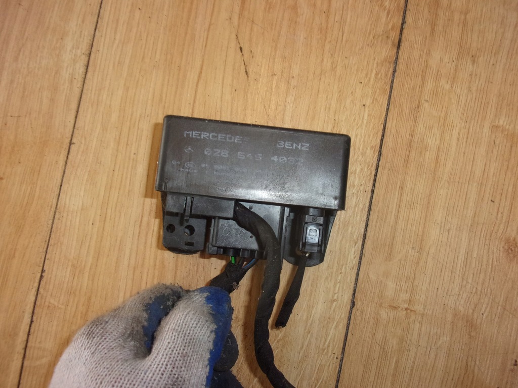 MERCEDES W220 PRZEKAŹNIK ŚWIEC ŻAROWYCH 3.2 CDI - 13737155197 ...