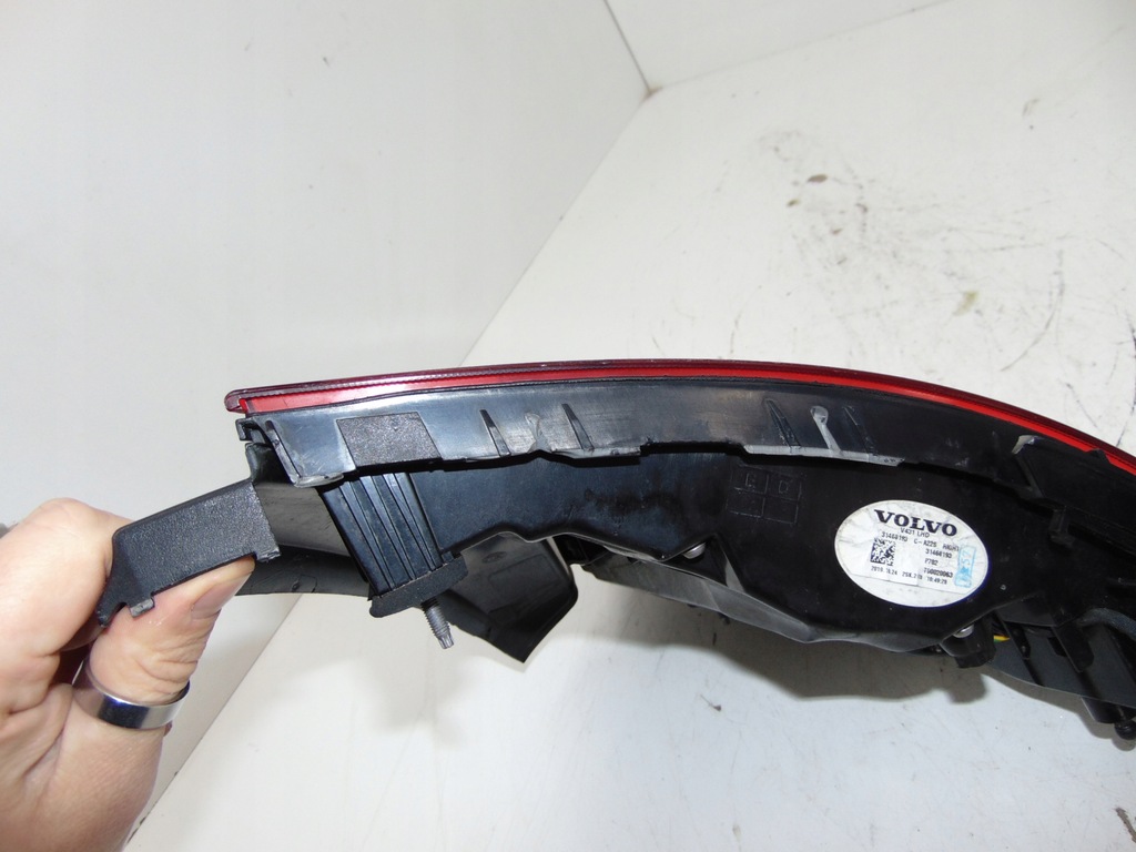 VOLVO S60 LAMPA TYLNA PRAWA 2019- 31468193 - 11505519064 - oficjalne ...