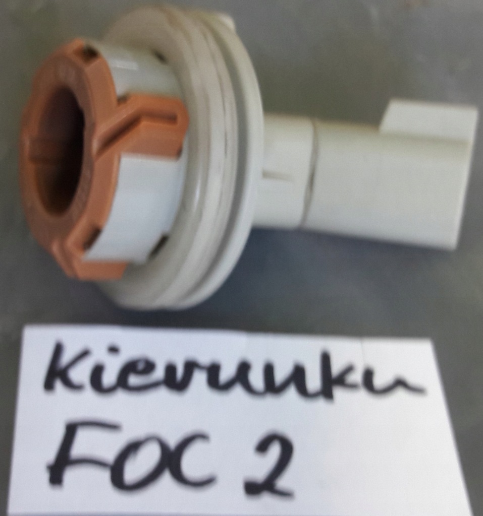 OPRAWKA ŻARÓWKI KIERUNKOWSKAZU TYŁ FORD FOCUS MK2 - 12853654879 ...