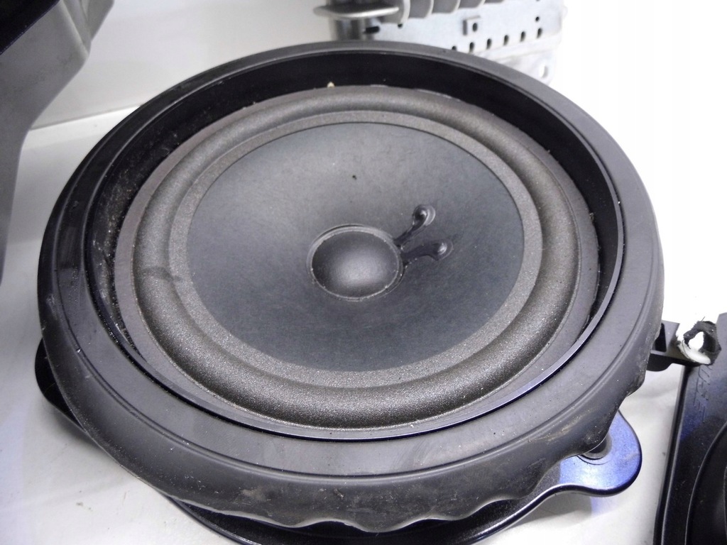 ZESTAW GLOSNIKI WZMACNIACZ BOSE AUDI A3 8P 3D KPL - 8301895689 - oficjalne archiwum Allegro