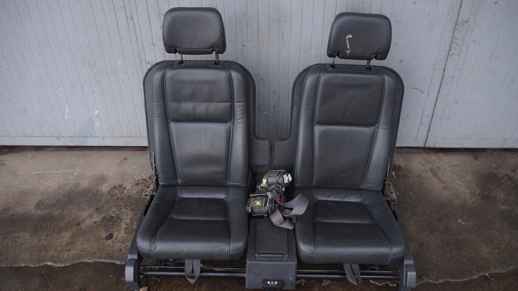 VOLVO XC90 TRZECI RZĄD SIEDZEŃ PASY SCHOWEK CZARNE - 10683234523 ...