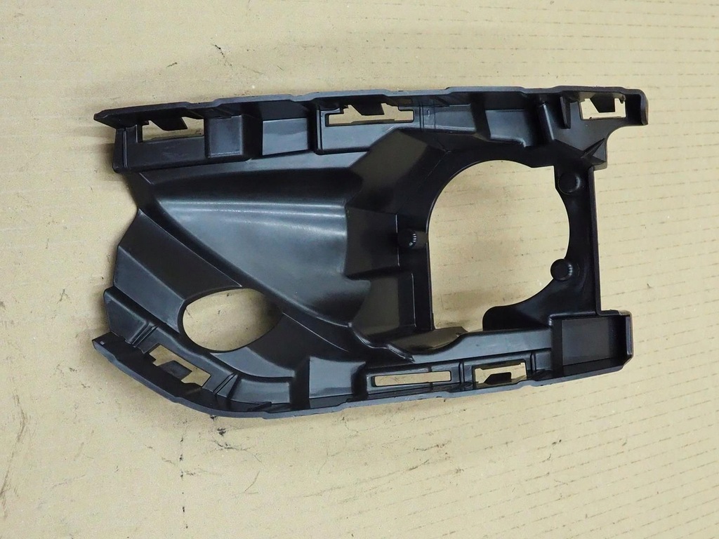 VOLVO XC40 MOCOWANIE HALOGENU LEWEGO 31407959 - 13301162404 - oficjalne ...