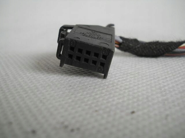 KOSTKA ELEKTRYCZNA WTYCZKA VW AUDI 8E0971980 - 12401776104 - oficjalne ...