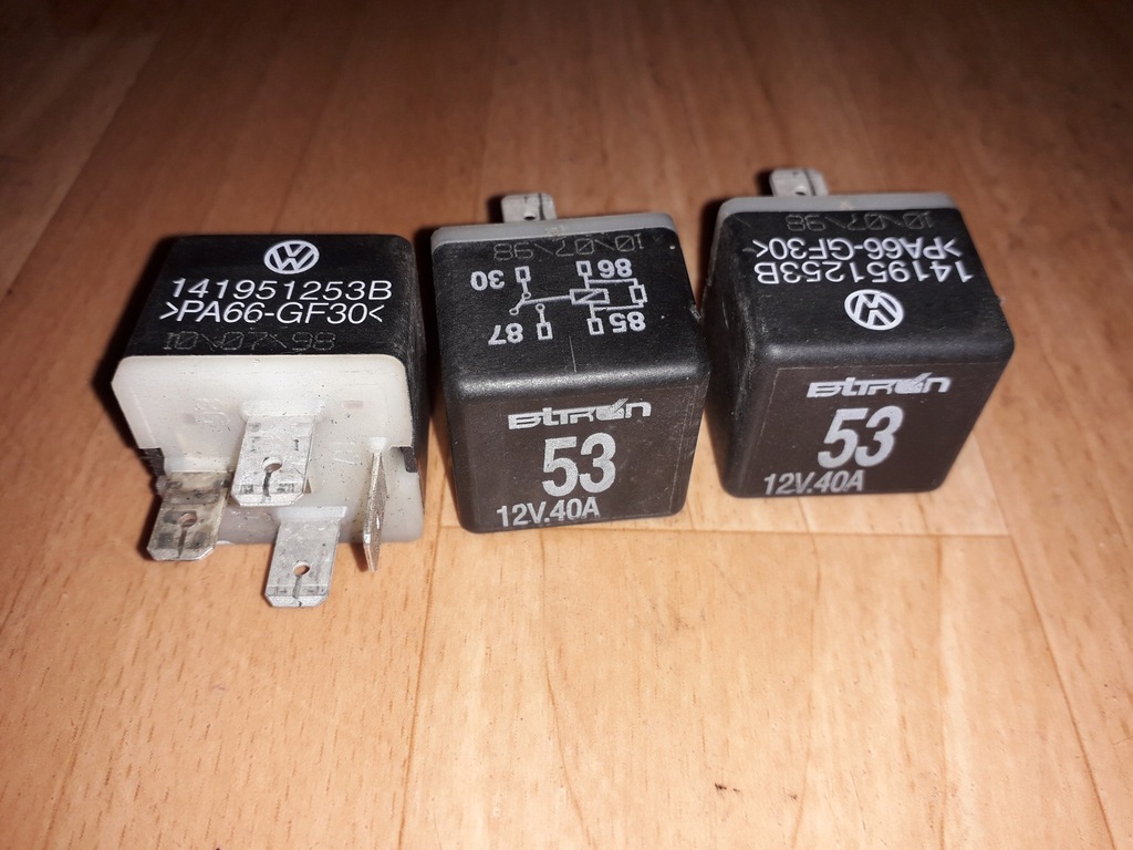 Przekaźnik Seat VW PA66-GF30 141951253B - 11438477639 - oficjalne ...