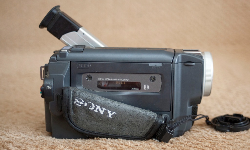 Sony DCR TRV620E_ AV,DV-in/out_Odtw_video8,Hi8, D8 - 8470544771 - oficjalne archiwum Allegro