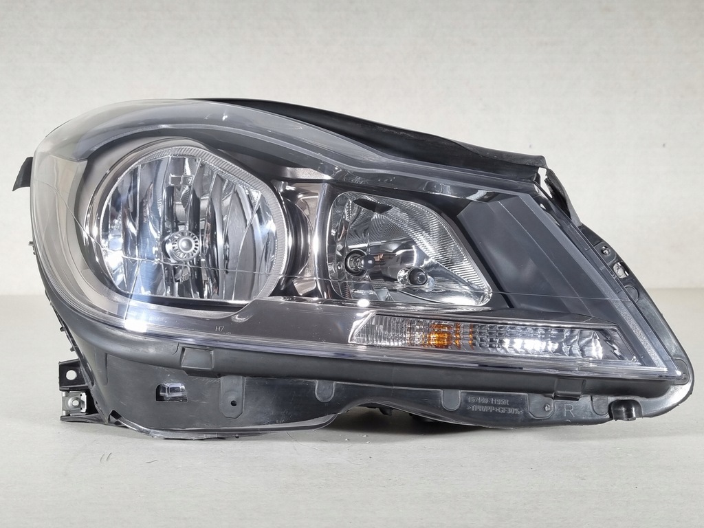 MERCEDES C-klasa W204 LIFT LAMPA PRAWA ZWYKŁA H7 - 13113155947 ...