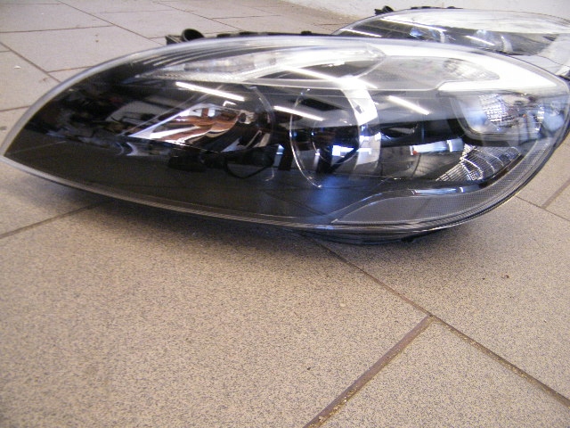 VOLVO V40 XC40 LAMPA LEWA XENON 12- 31420007 - 10425712232 - oficjalne ...