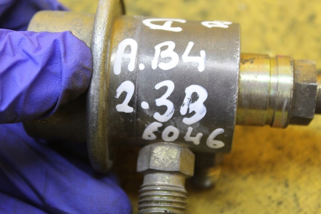 REGULATOR CIŚNIENIA PALIWA A.B4 2.3 B 034133534F - 8152284920 ...