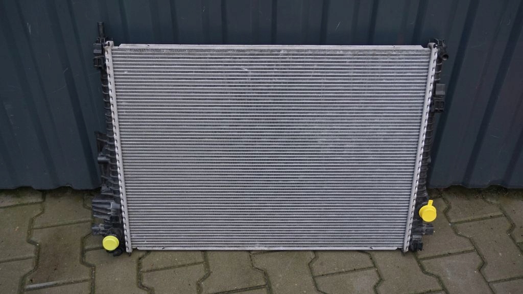 VOLVO S60 V60 XC60 II - CHŁODNICA WODY - 14890104454 - oficjalne ...