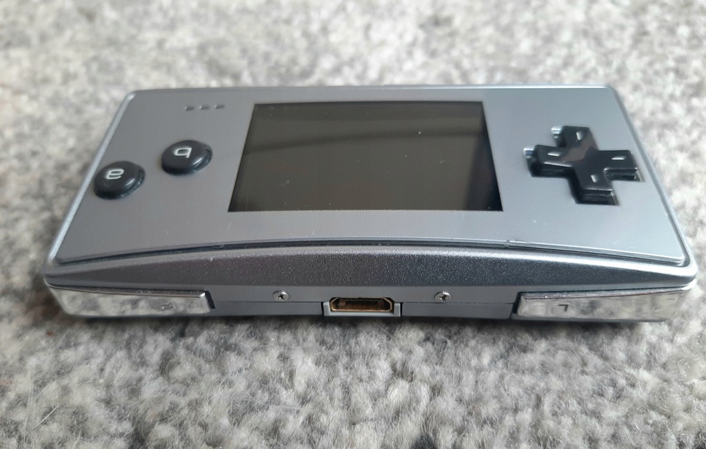 Купить GameBoy Micro Silver + игры в состоянии BD #: отзывы, фото и ...