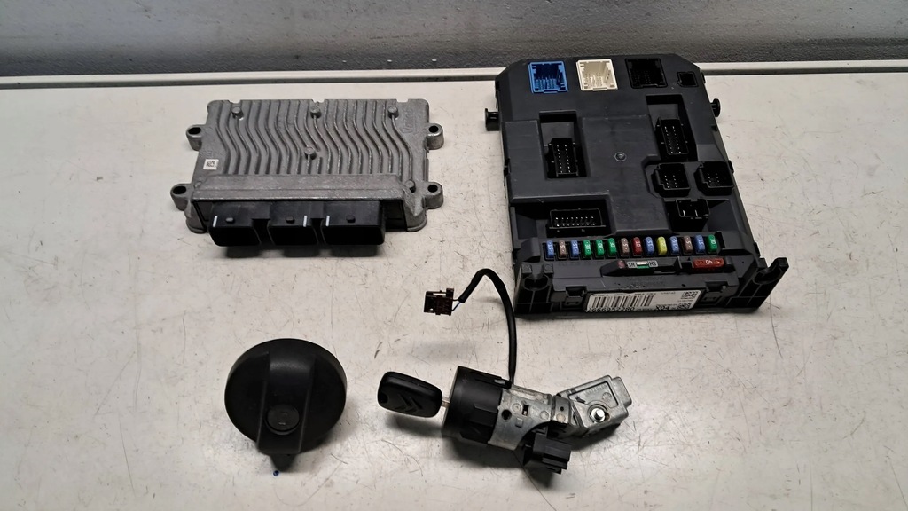 Citroen C3 II 1.4 8V 75KM zestaw startowy komputer BSI kluczyk stacyjka ...