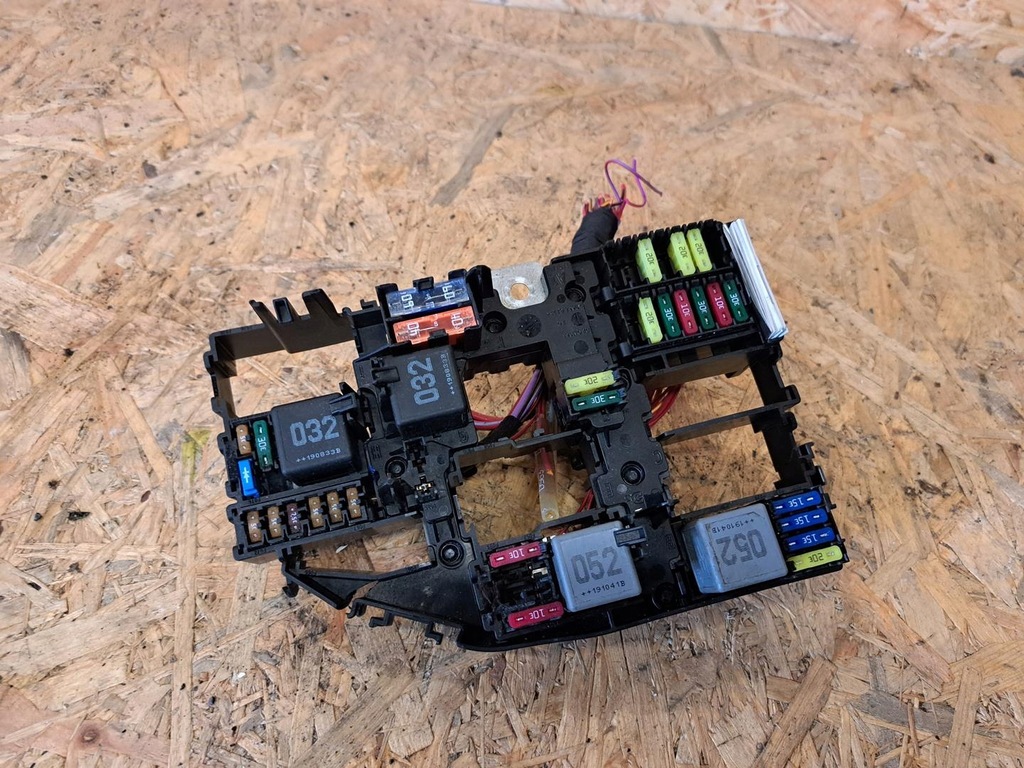 MERCEDES W247 W177 SKRZYNKA BEZPIECZNIKOW X247 - 13334917920 ...