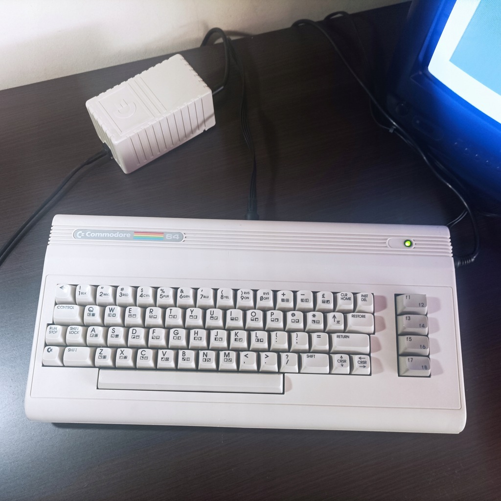 COMMODORE C64 G - Ładny i Sprawny - 12822827306 - oficjalne archiwum ...