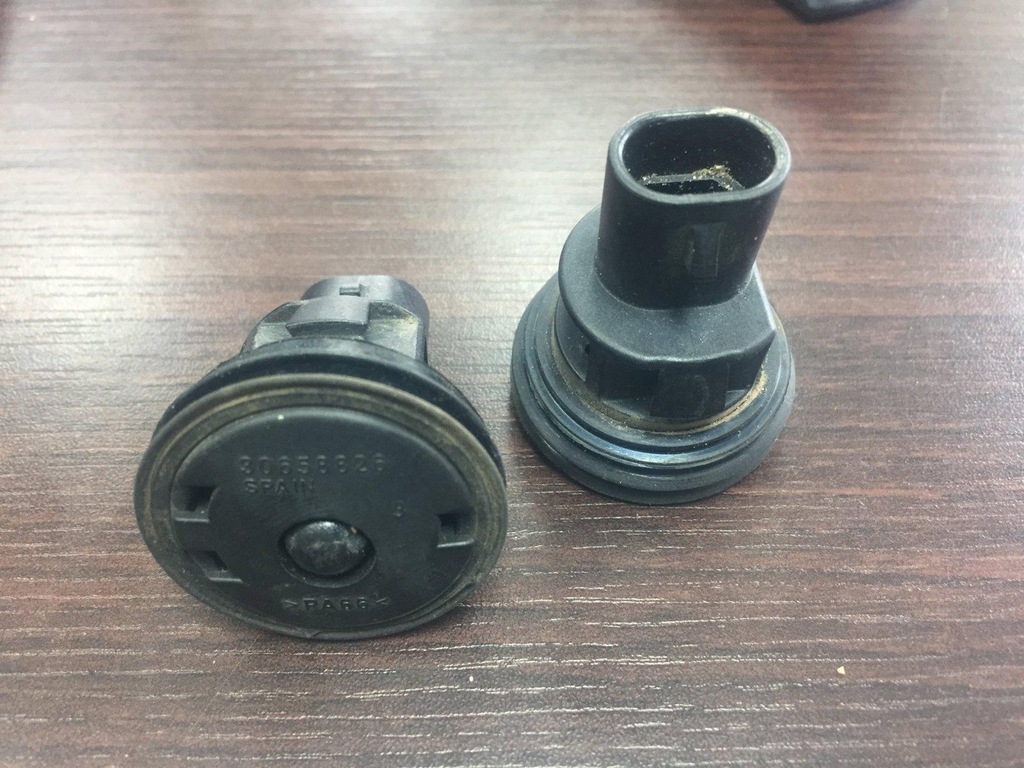 VOLVO C30 S40 V50 CZUJNIK TEMPERATURY 30658826 - 7800074906 - oficjalne archiwum Allegro