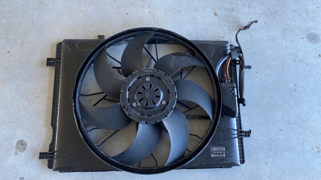 WENTYLATOR MERCEDES W204 W212 W218 2045000293 - 13793054404 - oficjalne ...
