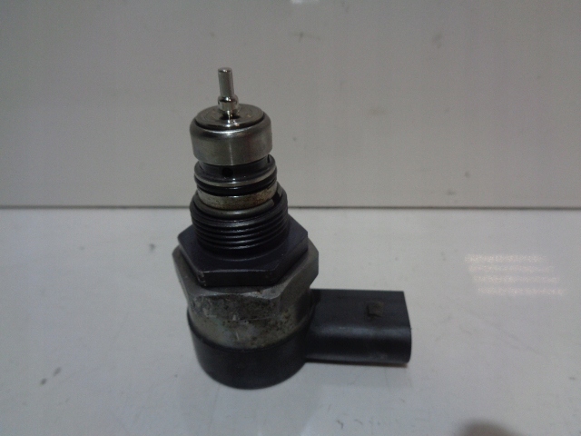 ZAWÓR REGULATOR PALIWA 0281002856 057130764B - 13954271068 - oficjalne ...