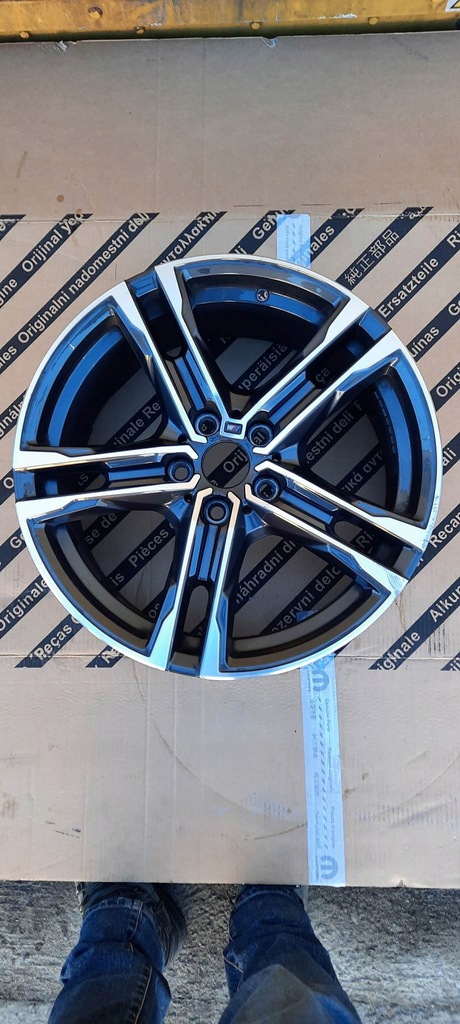 BMW 1 F40 8092352 FELGA ALUMINIOWA 8Jx18 ET57 - 13491081254 - oficjalne archiwum Allegro
