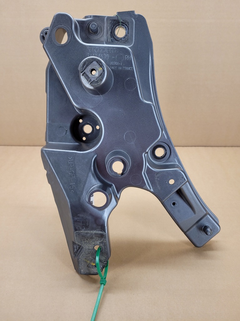 PRAWE MOCOWANIE ŚLIZG BŁOTNIKA XC60 II KOLOR 714 - 13044989165 ...