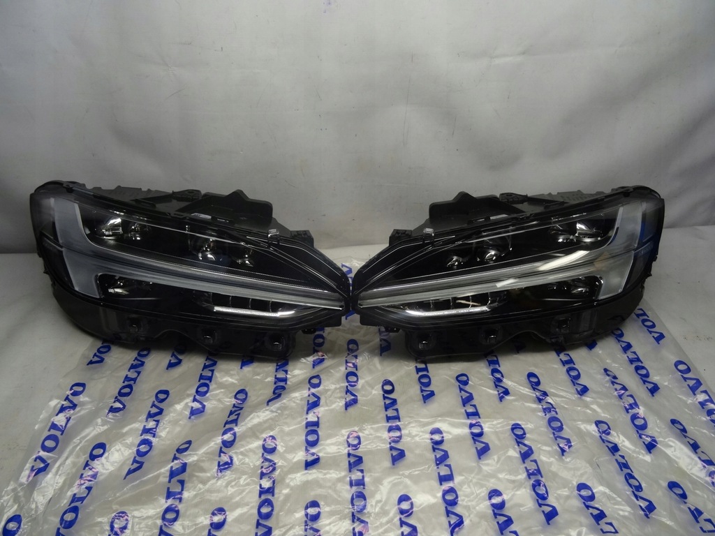VOLVO V90 S90 REFLEKTORY FULLLED 31655140 32262013 - 11546617096 ...