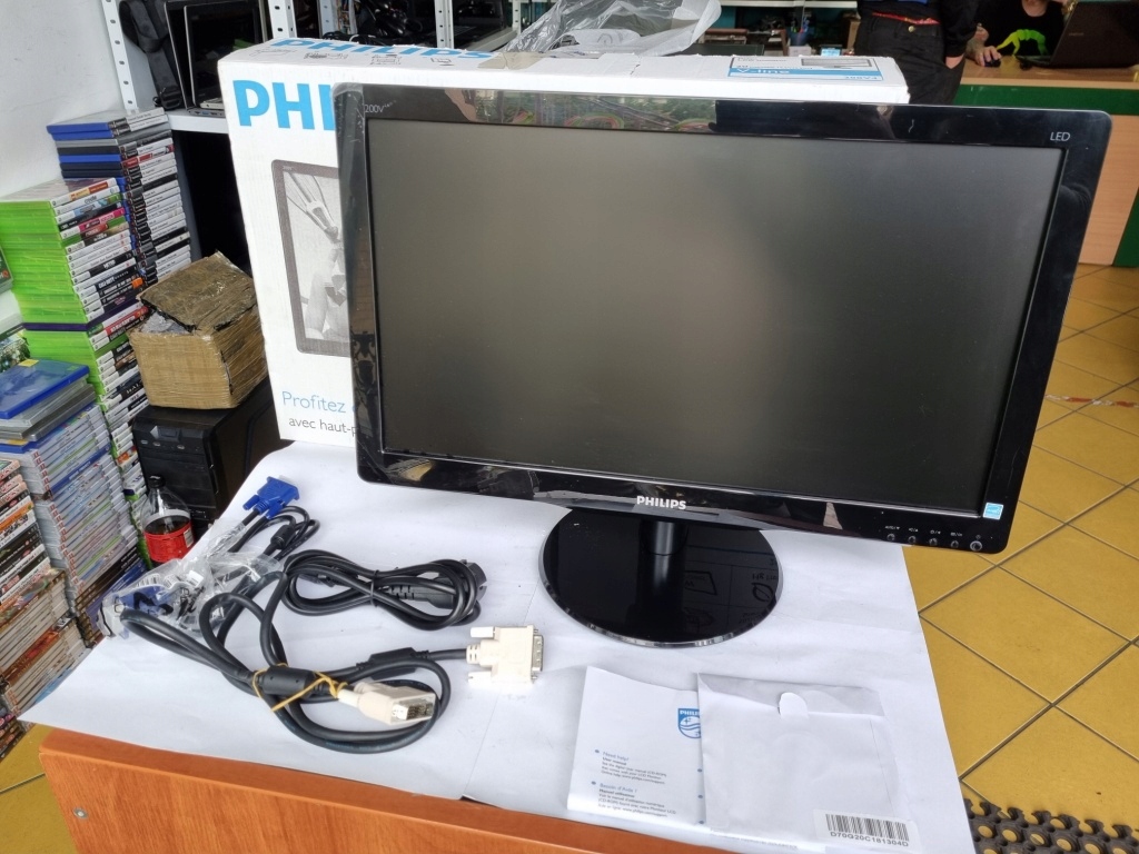 MONITOR PHILIPS 200V4L LED 19,5' STAN DOBRY - 11321525506 - oficjalne ...