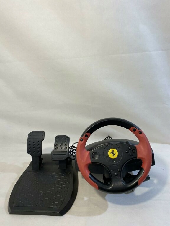 THRUSTMASTER FERRARI RACING WHEEL RED LEGEND PC P - 11779725933 ...
