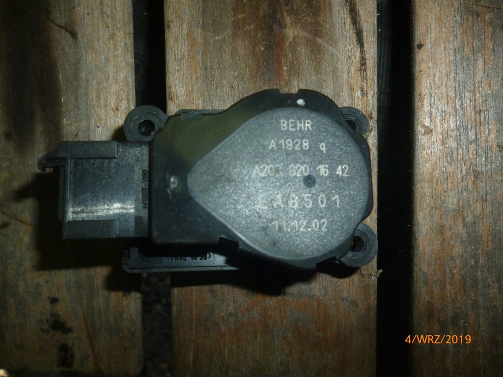 SILNICZEK NAGRZEWNICY W203 W209 A2038201642 - 8460839020 - oficjalne ...