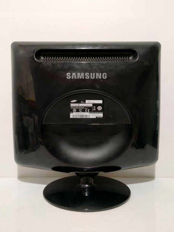 MONITOR SAMSUNG 932B + PODSTAWKA + OKABLOWANIE - 11993060600 - oficjalne archiwum Allegro