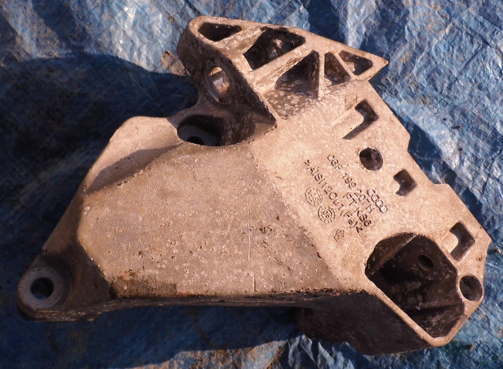 AUDI VW EOS ŁAPA PODPORA WSPORNIK 06F199207H - 6709318651 - oficjalne ...