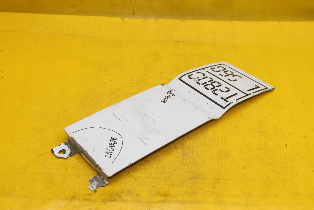 BLACHA OSŁONA POD KLAPKE WLEWU PALIWA VW TRANSPORTER T5 FL 7H0853289F ...