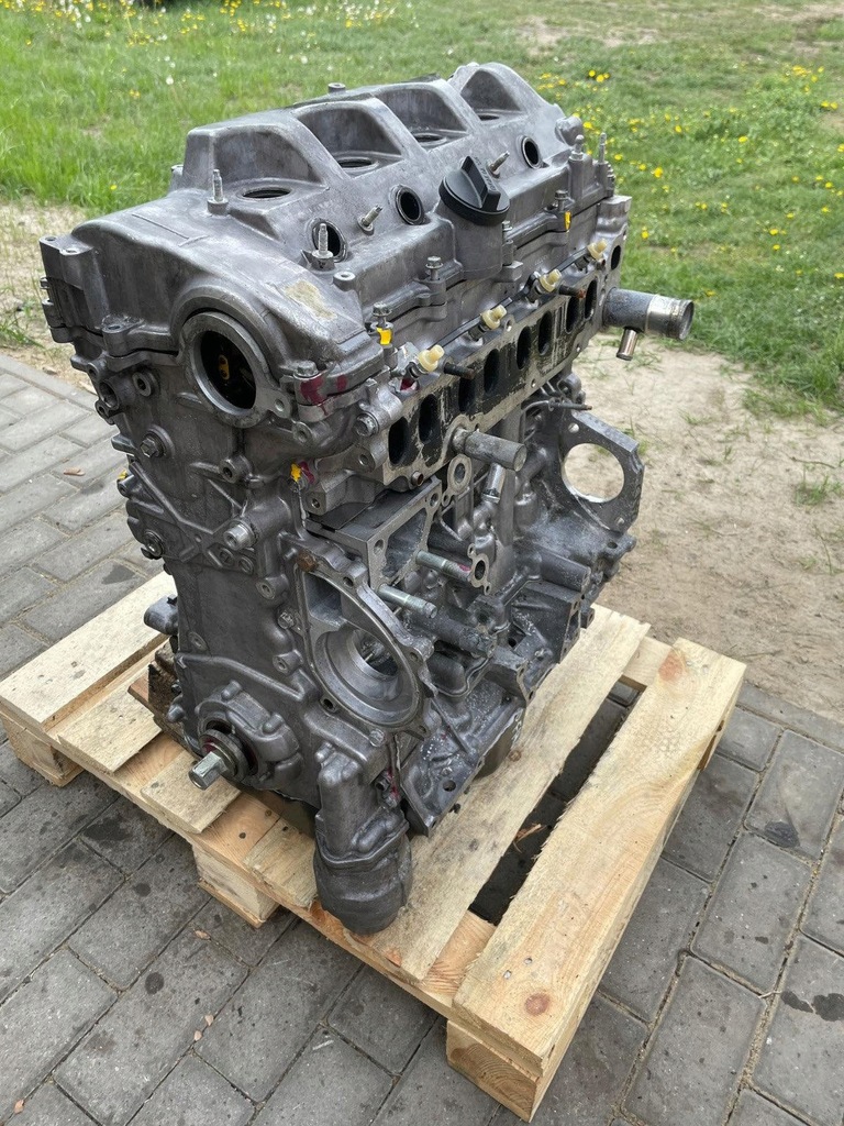 Silnik Toyota Avensis Corolla RAV4 2.2 D4D 2AD-FHV - 12810243951 ...